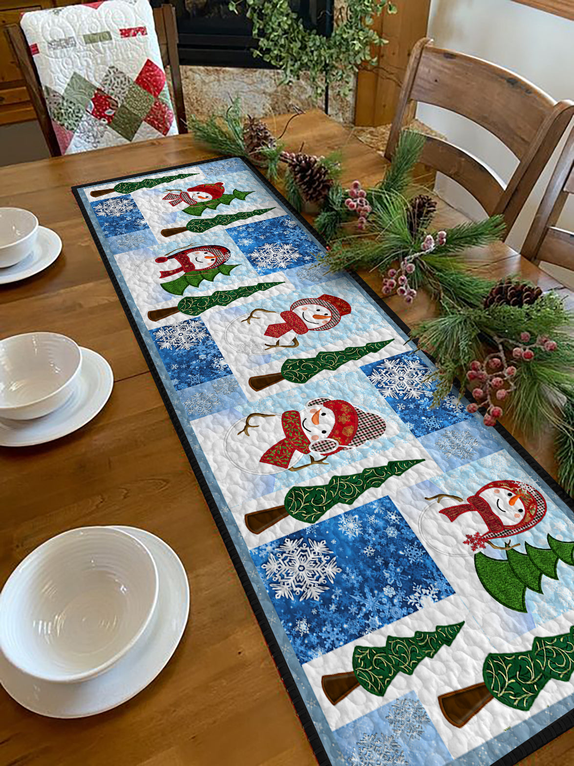 Snowman TAI15112345 Quilted Table Runner – Charming Favor