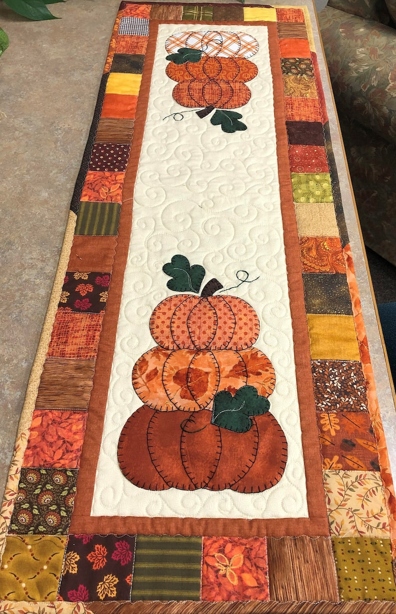 Pumpkin CLDY180624060 Quilted Table Runner – Charming Favor